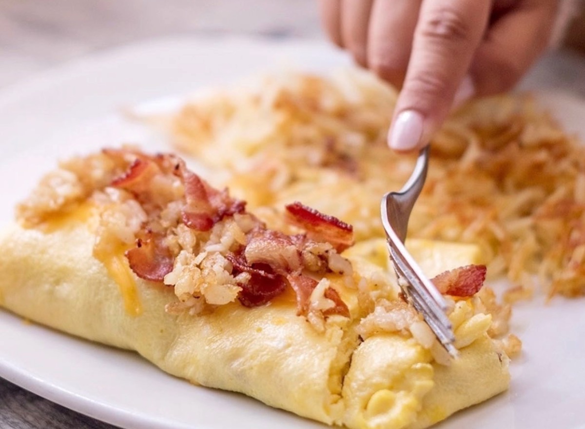 The 8 Unhealthiest Omelets at Popular Breakfast Chains