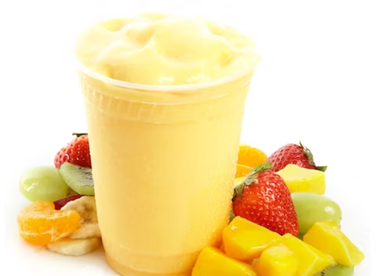 The 8 Healthiest Fast-Food Smoothies To Order Right Now