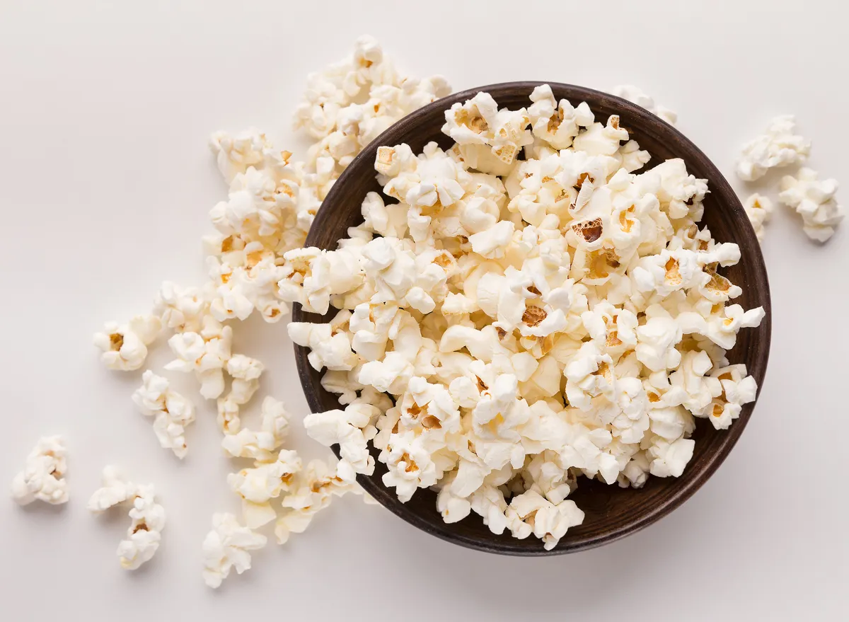 10 Best Snacks for Gut Health, According to Dietitians