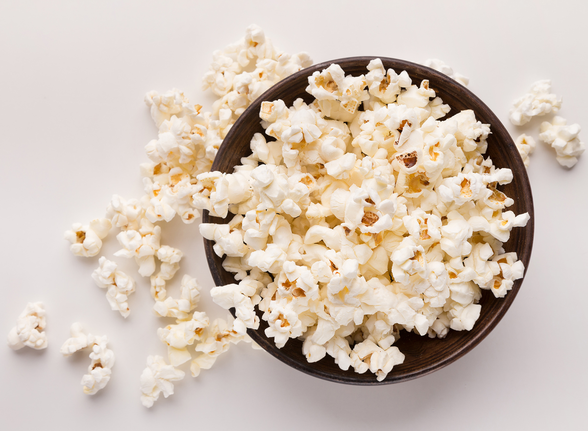 10 Best Snacks for Gut Health, According to Dietitians