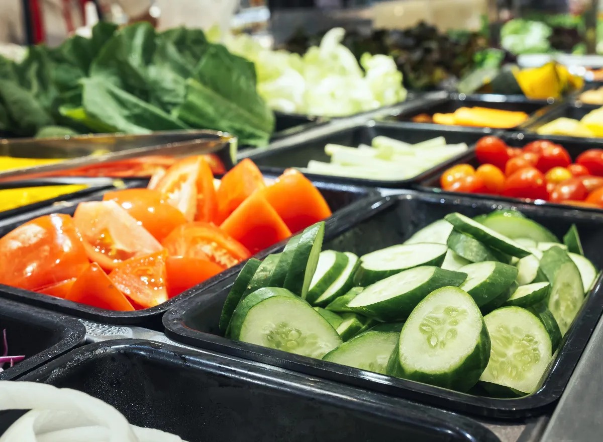 10 Restaurant Chains With the Best Salad Bars