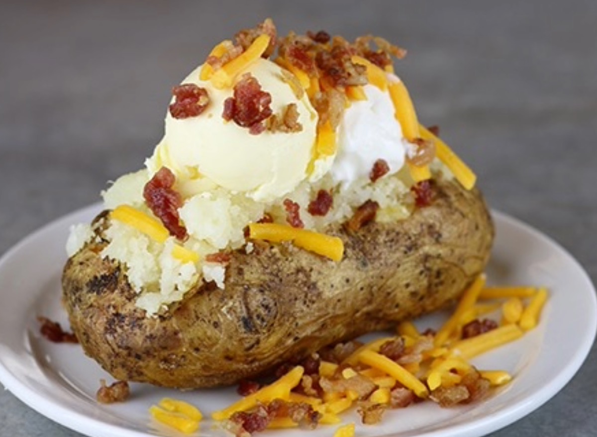 11 Restaurant Chains That Serve the Best Loaded Potatoes