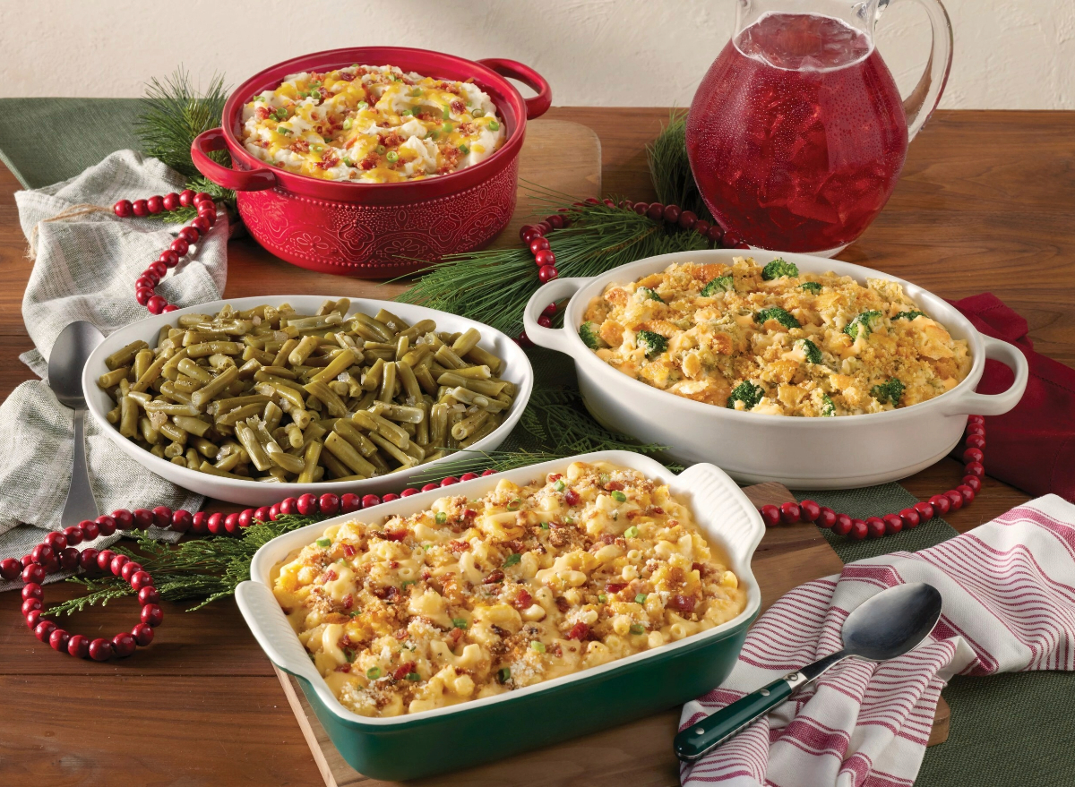 12 Restaurant Chains That Serve the Best Thanksgiving Meal