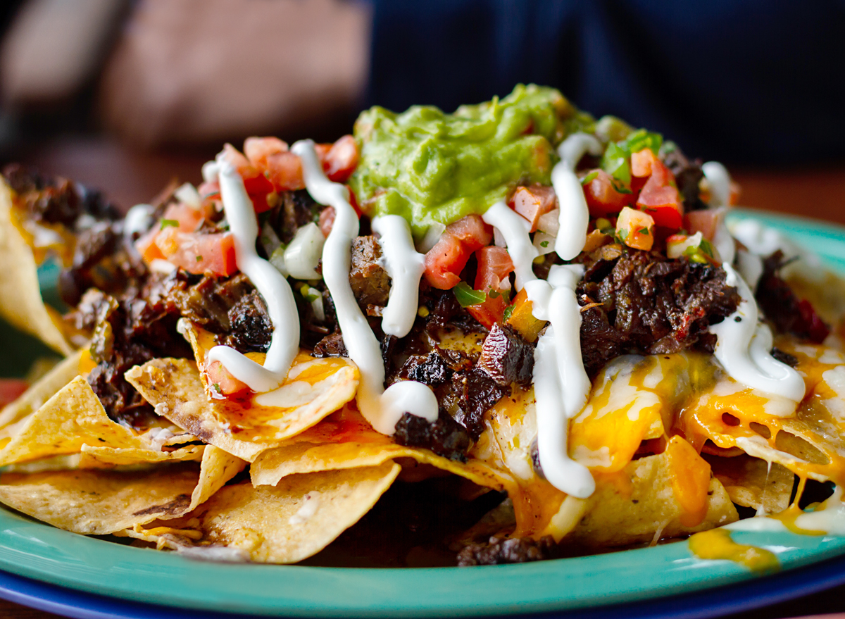 The 8 Worst Restaurant Chain Nachos in America