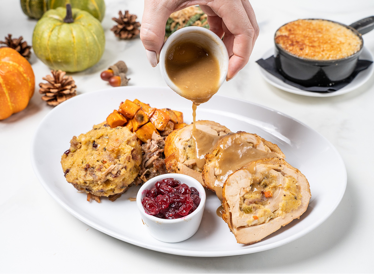 Here’s How Many Calories Are in Your Thanksgiving Dinner