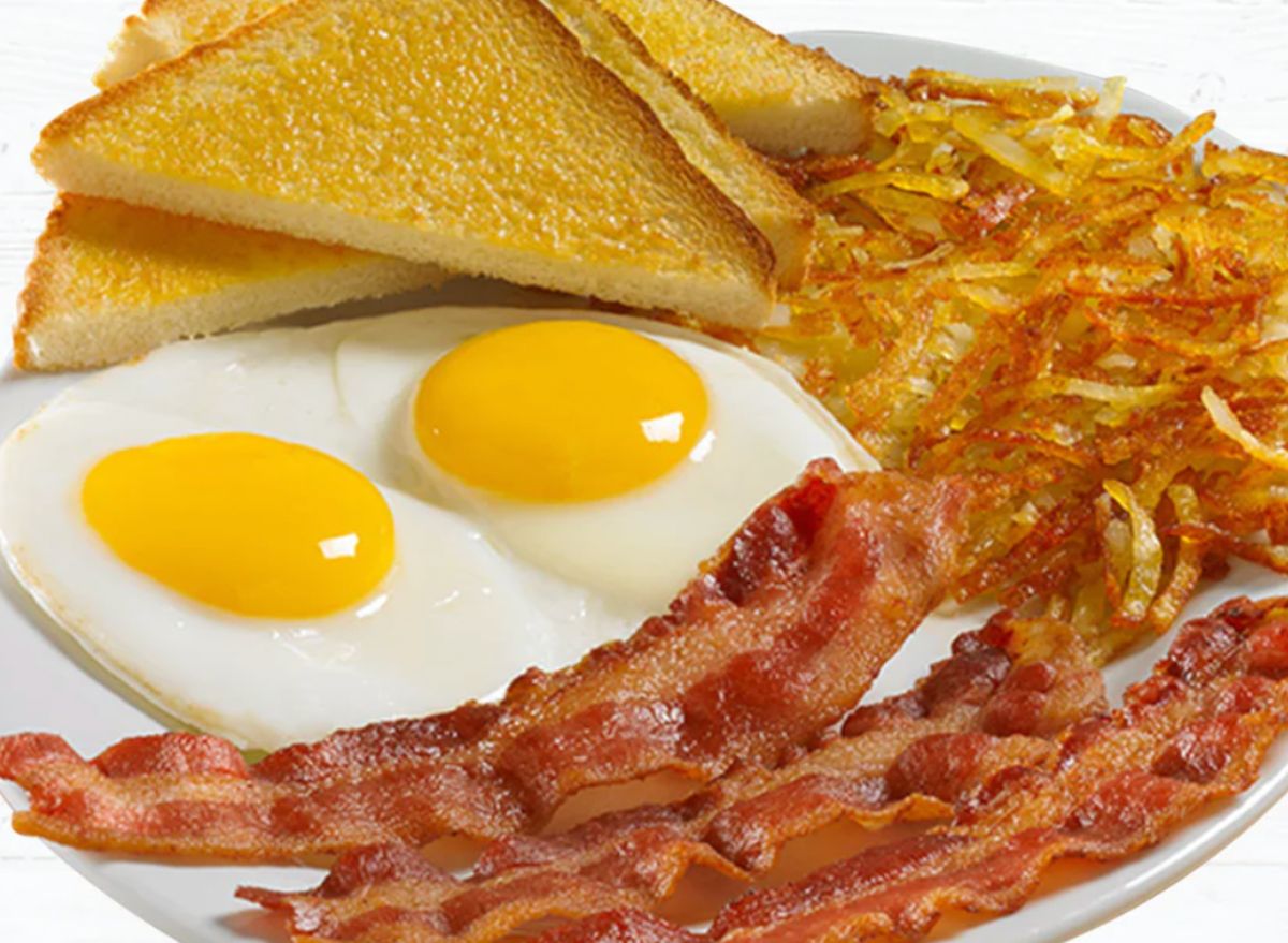 The #1 Healthiest Order at 12 Major Breakfast Chains