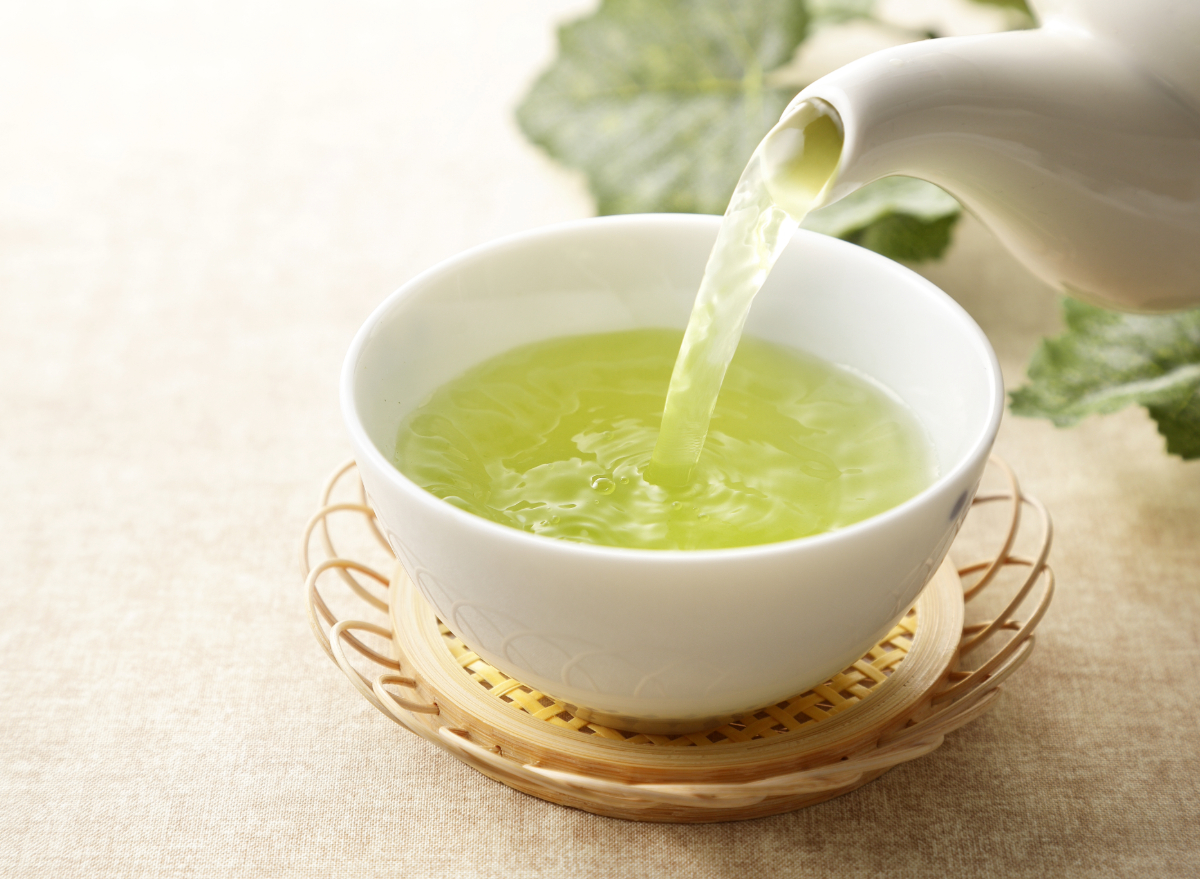 I Drank Green Tea for 30 Days & Experienced 3 Benefits