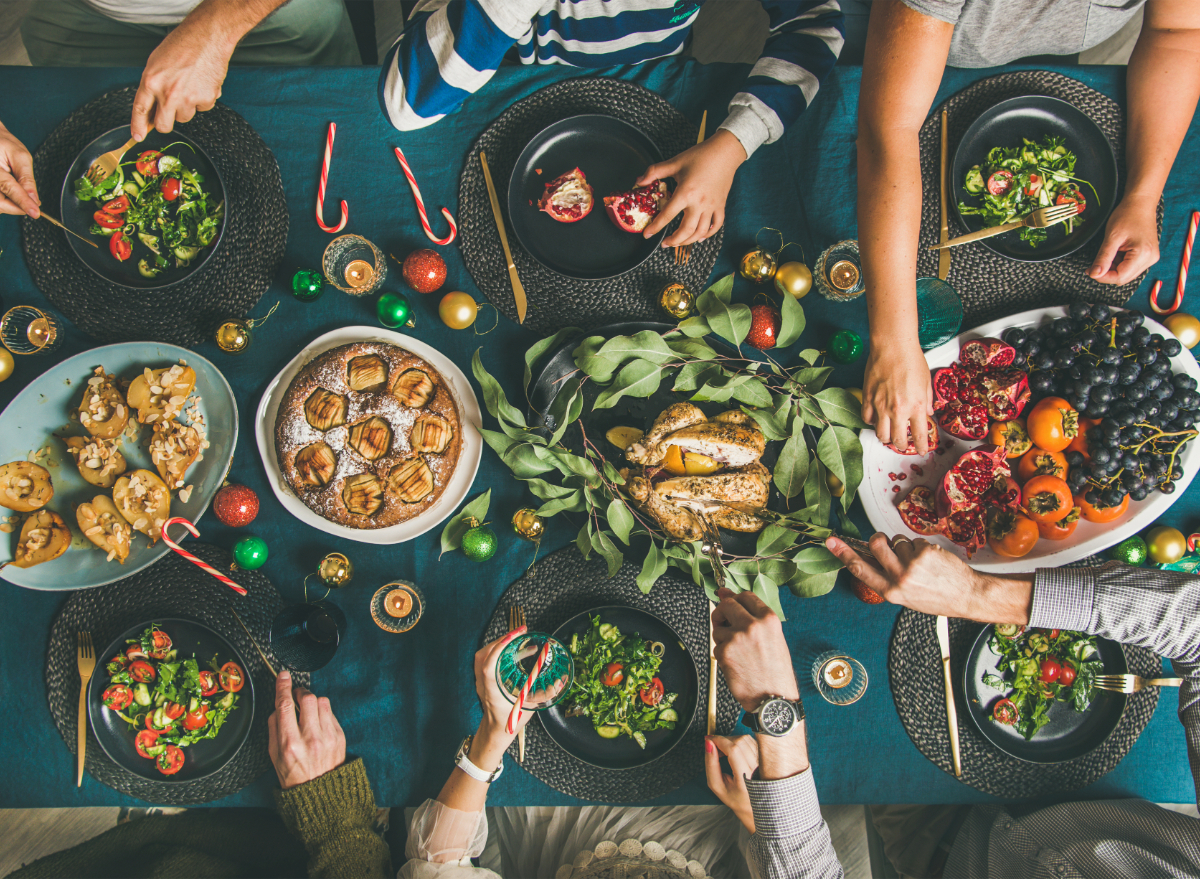 5 Mindful Holiday Eating Tips, According to a Celebrity Dietitian