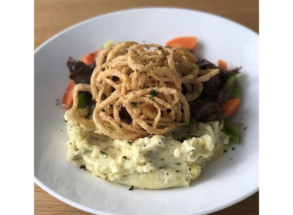 8 Restaurant Chains That Serve the Best Pot Roast