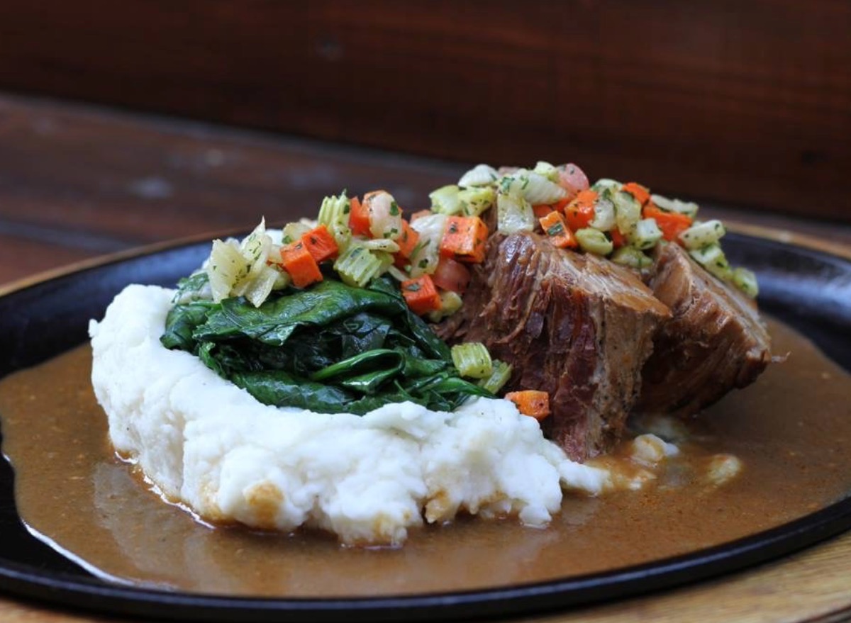 8 Restaurant Chains That Serve the Best Pot Roast