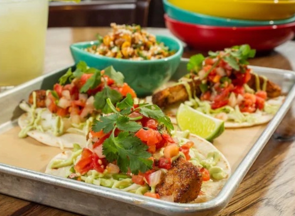 12 Restaurant Chains That Serve the Best Fish Tacos