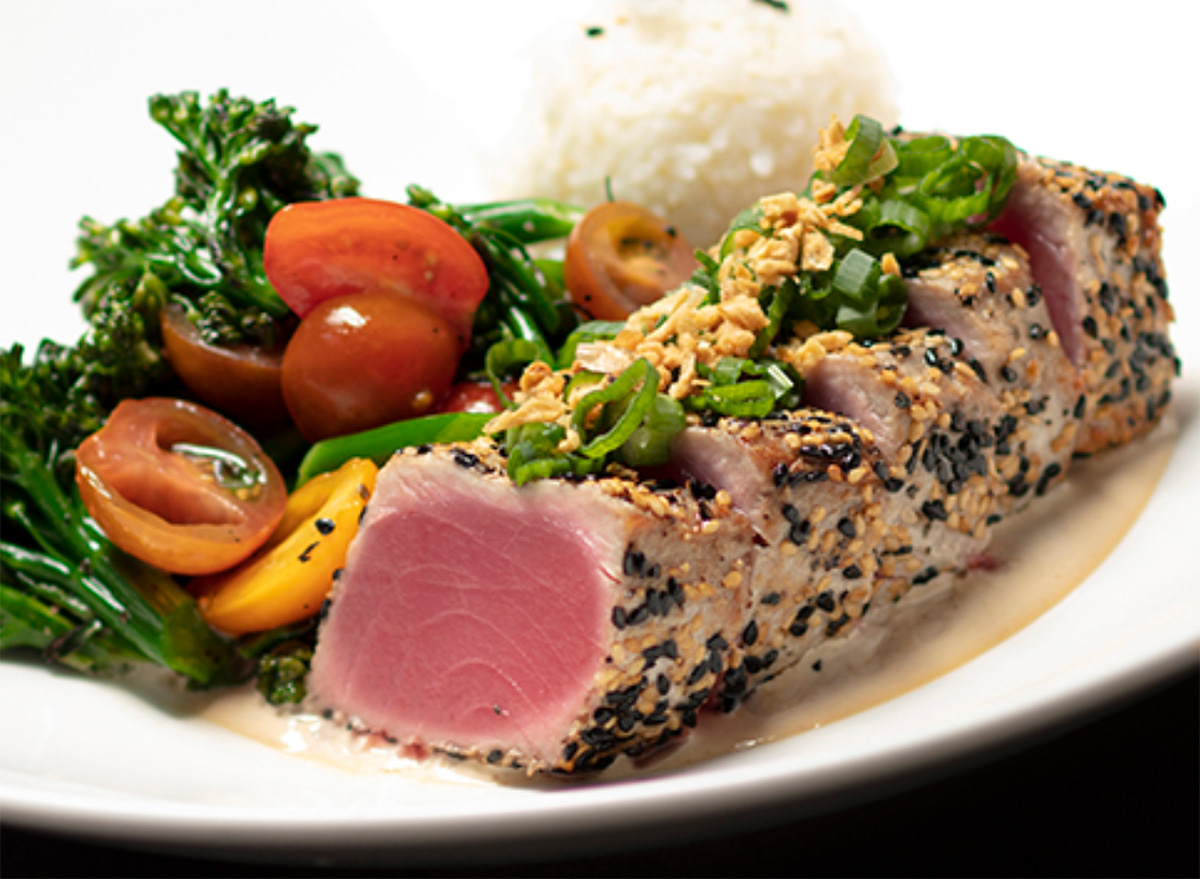 11 Restaurant Chains That Serve the Best Ahi Tuna