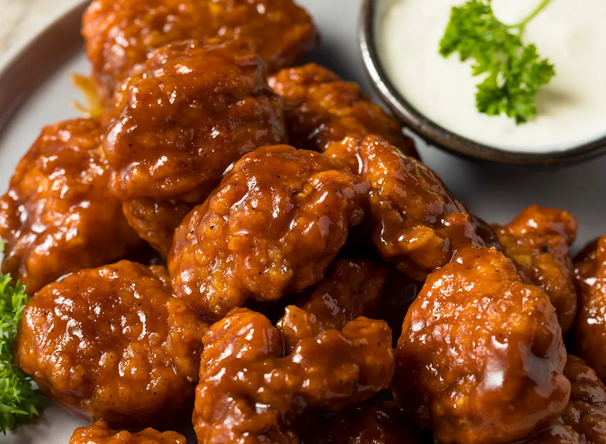 10 Restaurant Chains That Serve the Best Boneless Wings