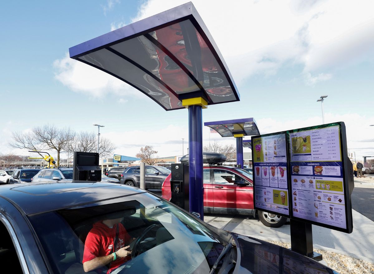 7 Fast-Food Chains With the Best Drive-Thru Experience In 2024
