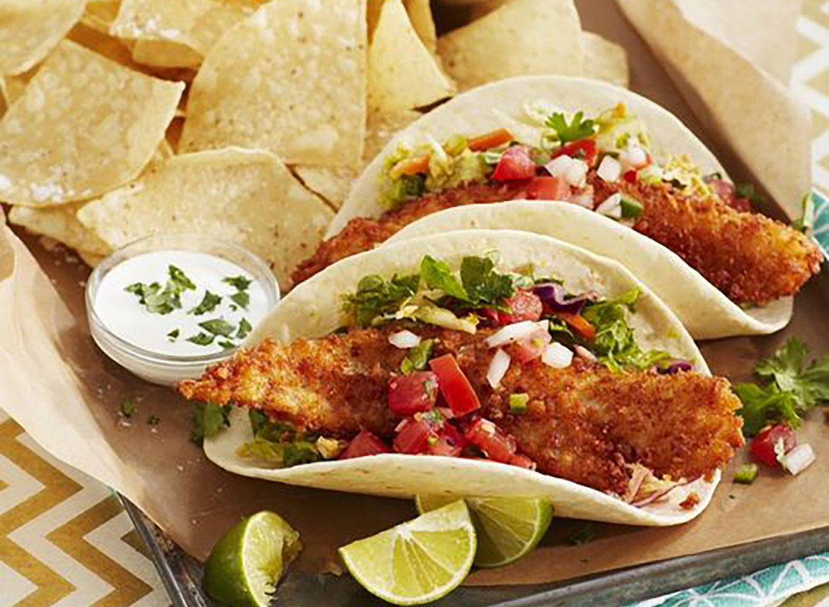 12 Restaurant Chains That Serve the Best Fish Tacos