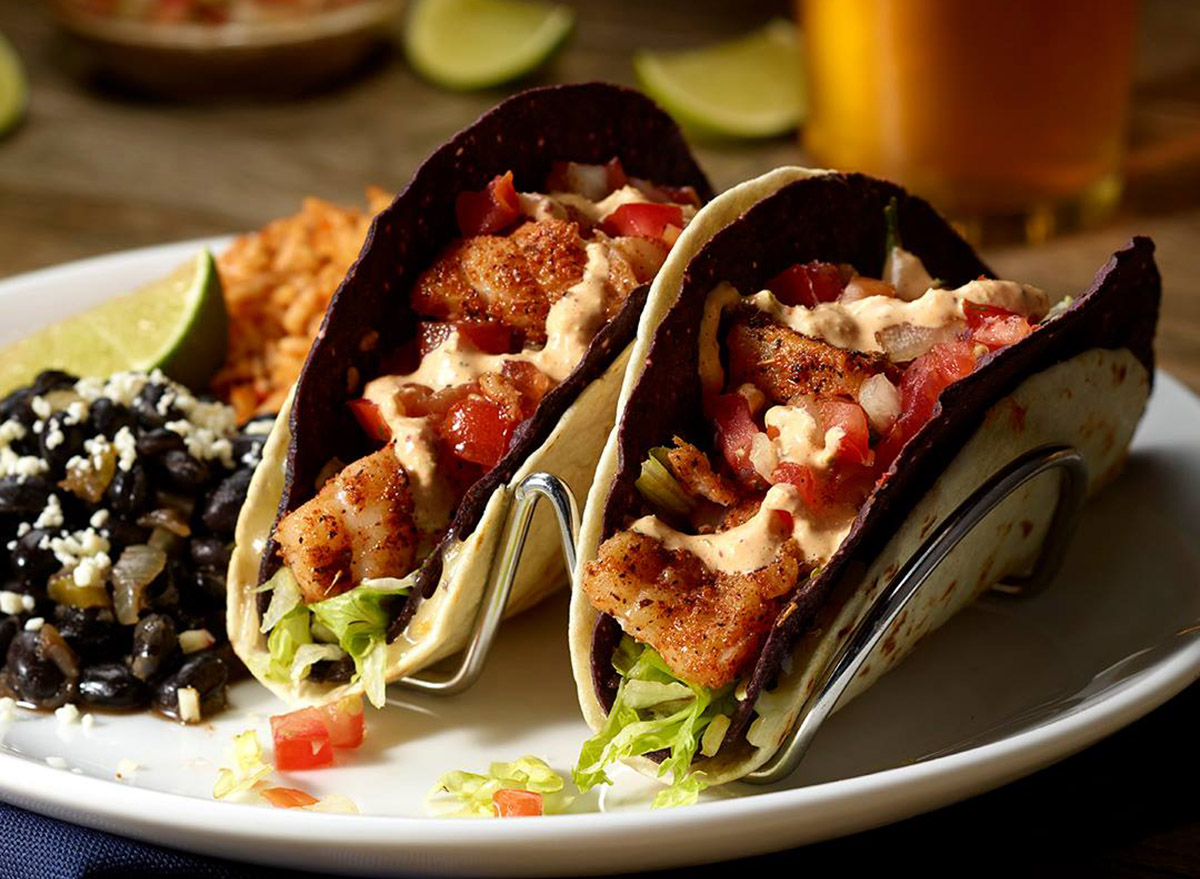 12 Restaurant Chains That Serve the Best Fish Tacos