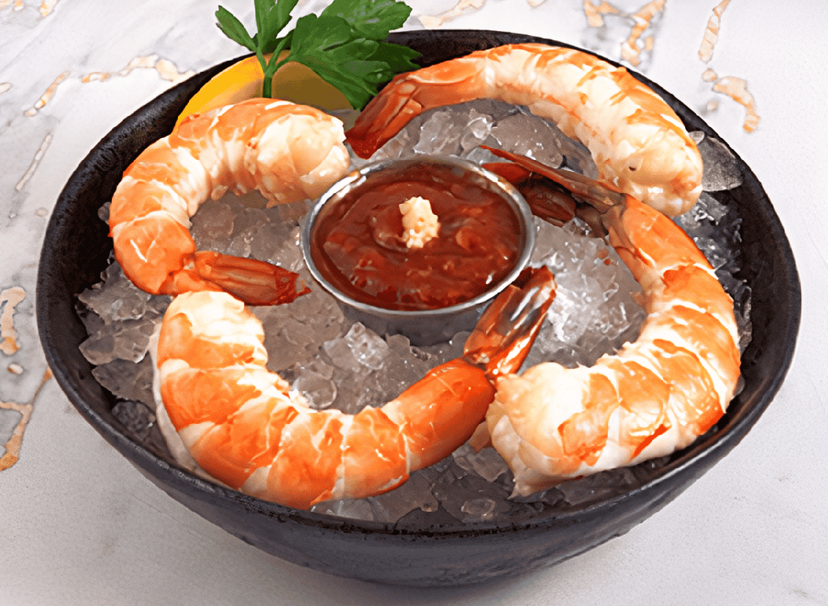 10 Restaurant Chains That Serve the Best Shrimp Cocktail
