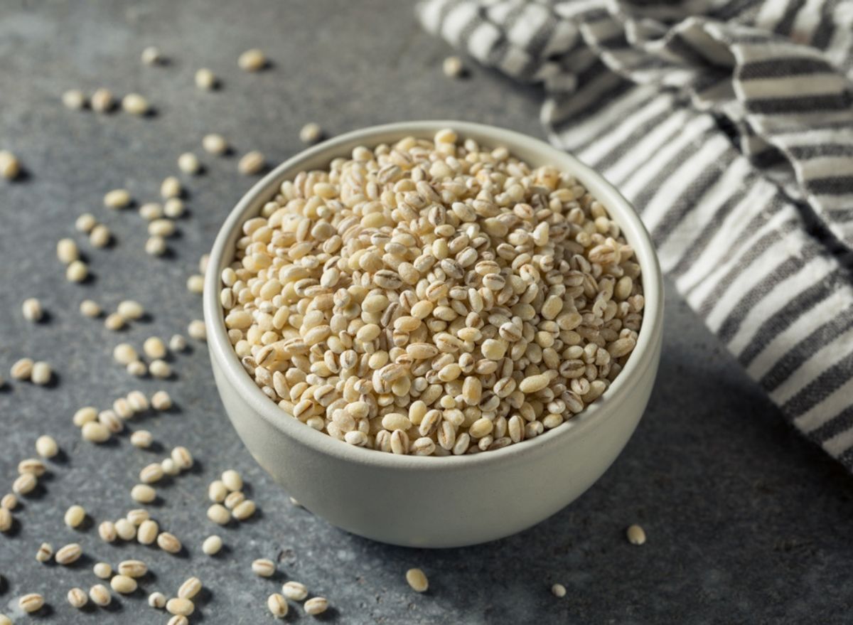 36 Best Vegan Proteins To Crush Cravings & Feel Full