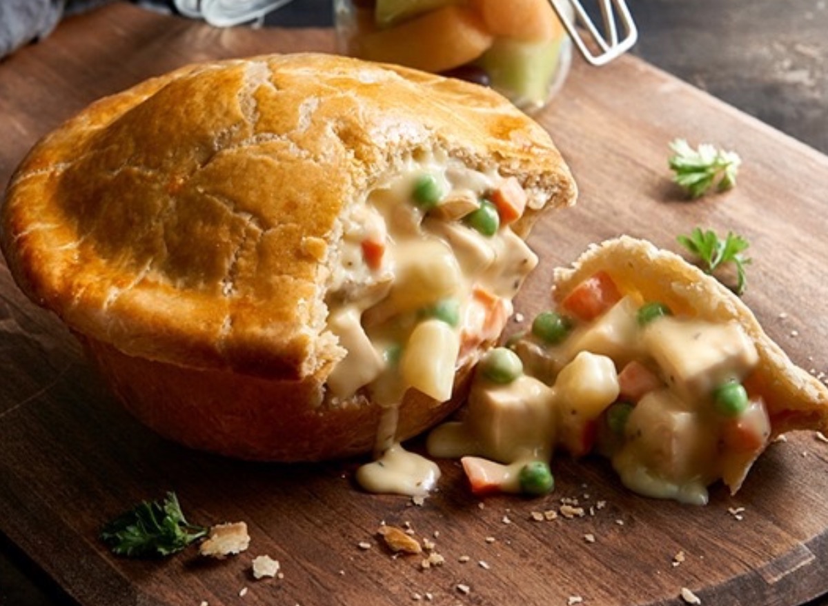 7 Restaurant Chains That Serve the Best Pot Pies