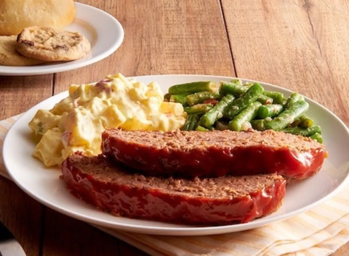 10 Restaurant Chains That Serve the Best Meatloaf