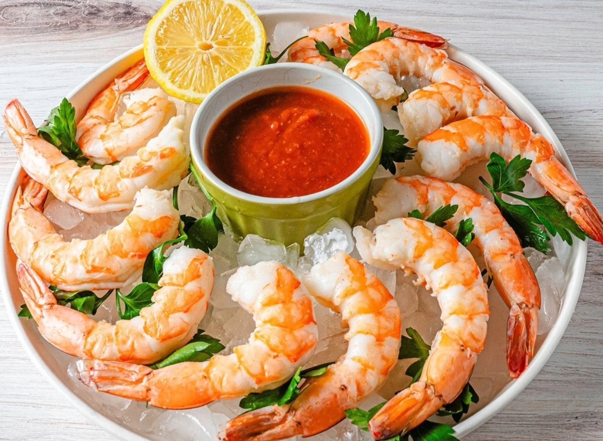 10 Restaurant Chains That Serve the Best Shrimp Cocktail