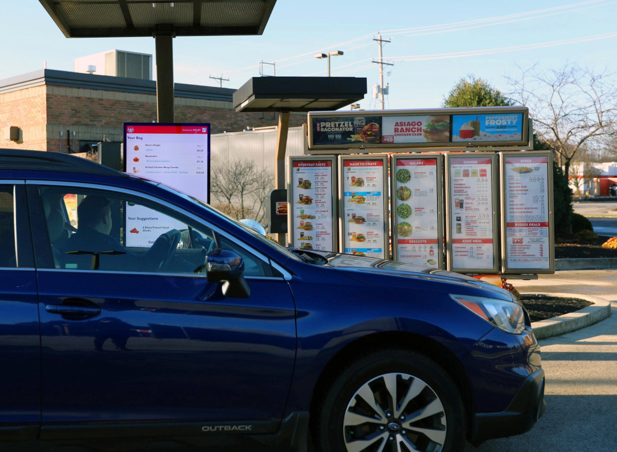 7 Fast-Food Chains With the Best Drive-Thru Experience In 2024