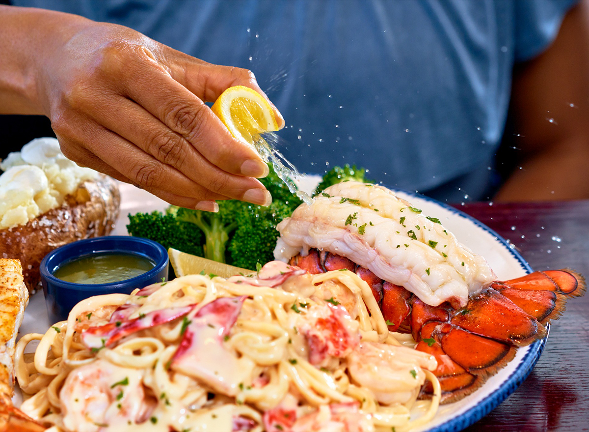 10 Restaurant Chains That Serve the Best Lobster