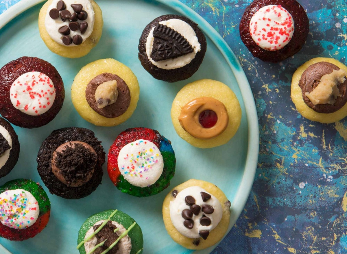 8 Bakery Chains That Serve the Best Cupcakes
