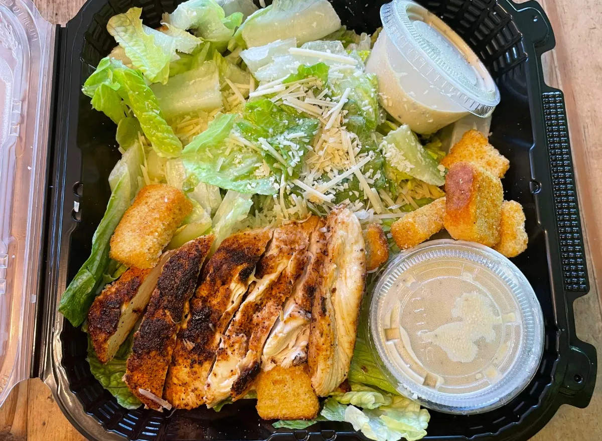 I Tried the Caesar Salad at 5 Restaurant Chains & One Triumphed