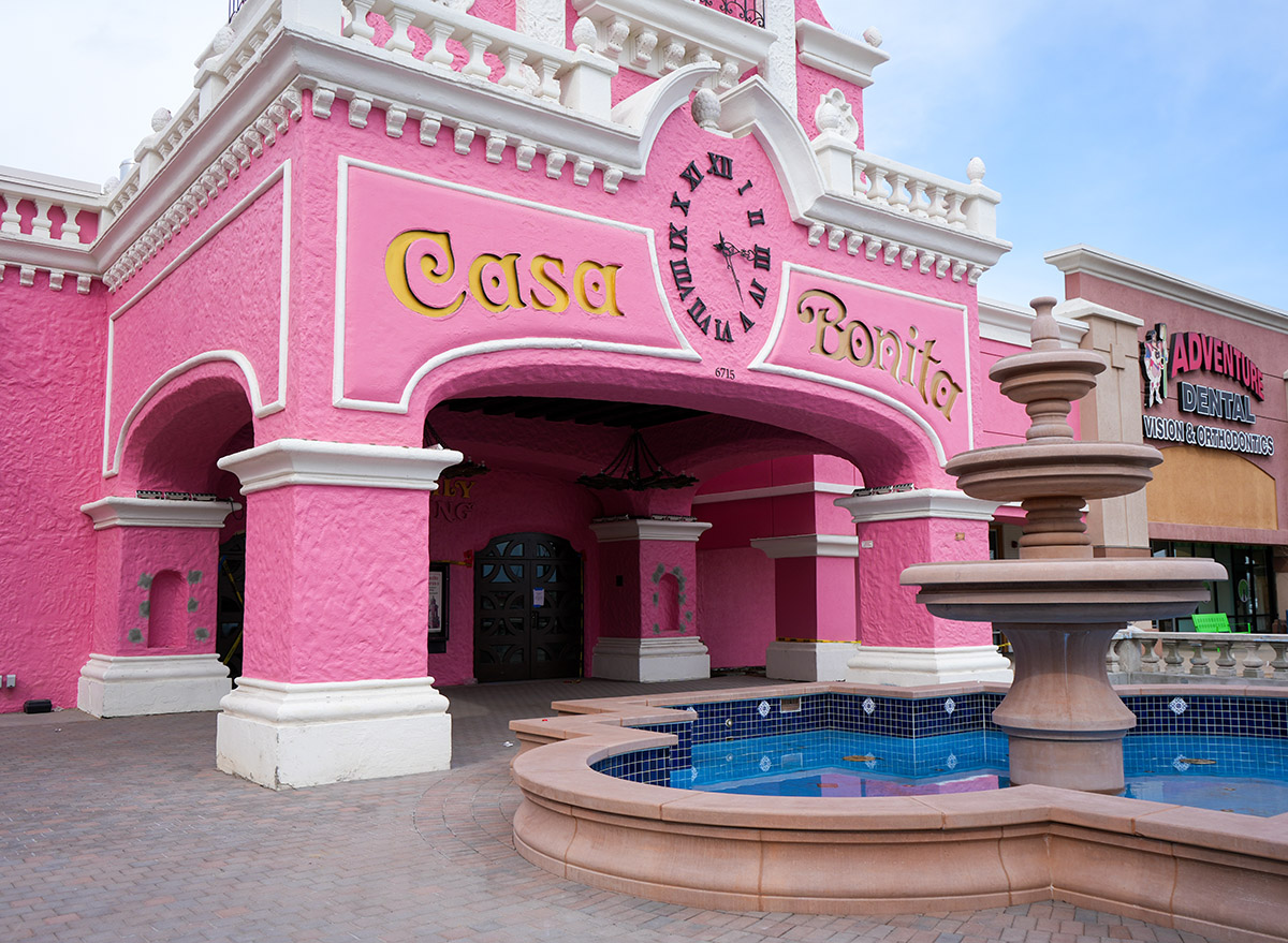 11 Most Enormous Restaurants in America
