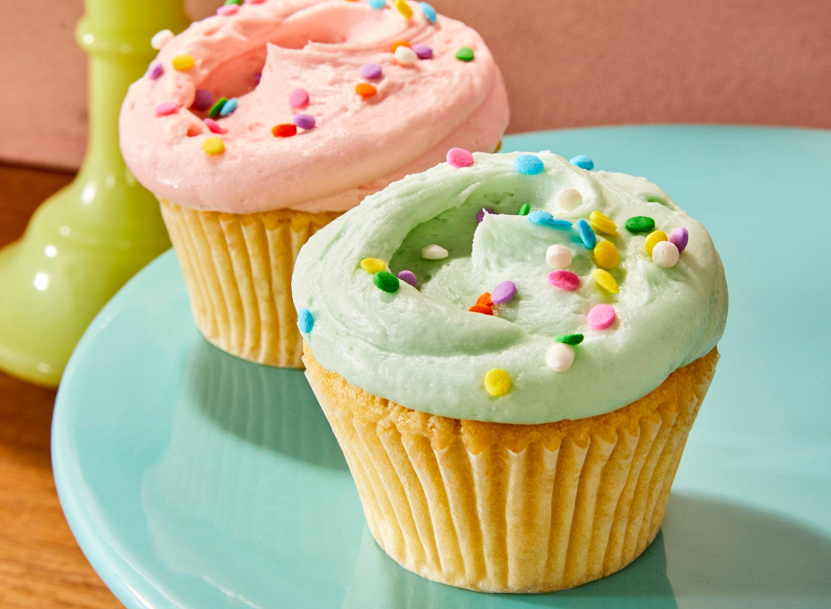 8 Bakery Chains That Serve the Best Cupcakes
