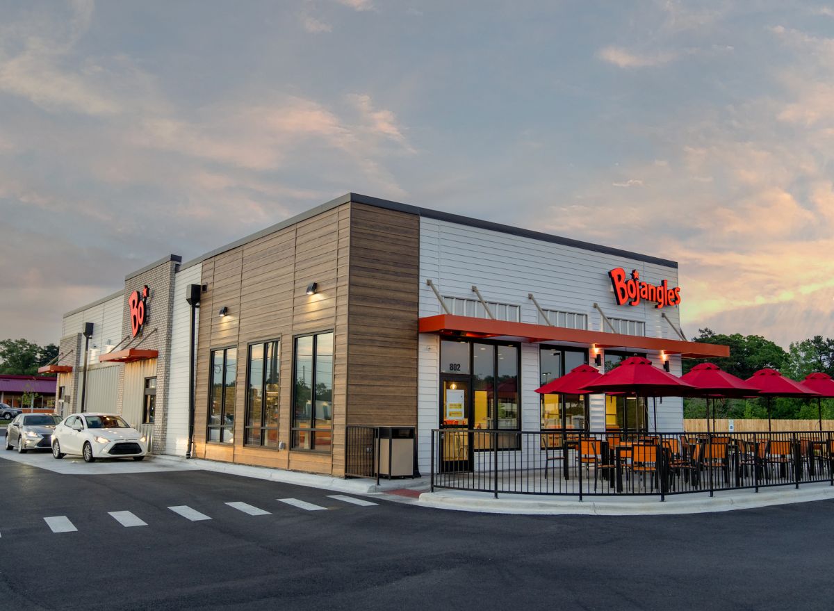 8 Southern Fast-Food Chains Fans Say Are Blowing Up Right Now