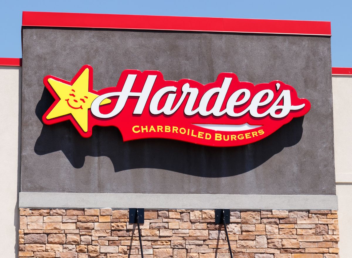 Hardee’s Relaunches 2 Steak Items & Adds New Breakfast Wraps