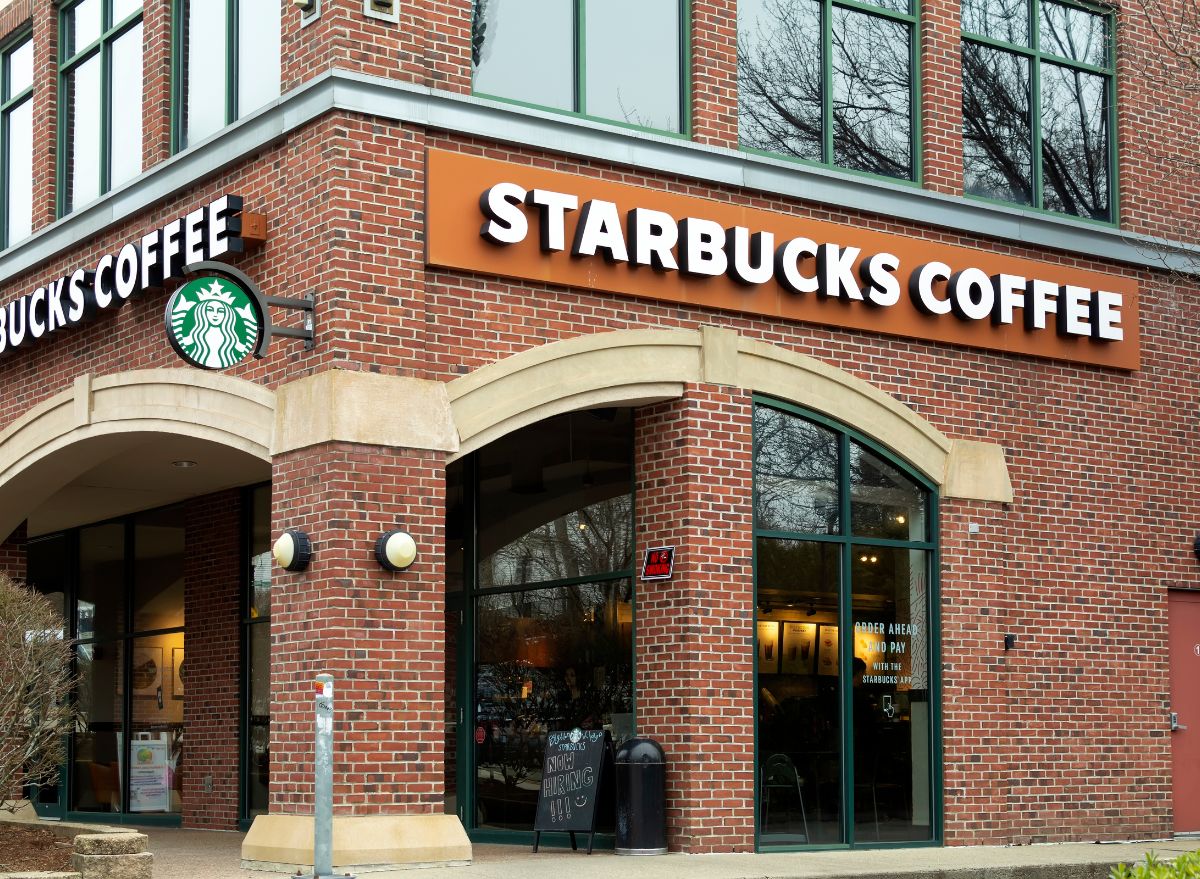 11 Restaurant Chains That Are Struggling in 2024