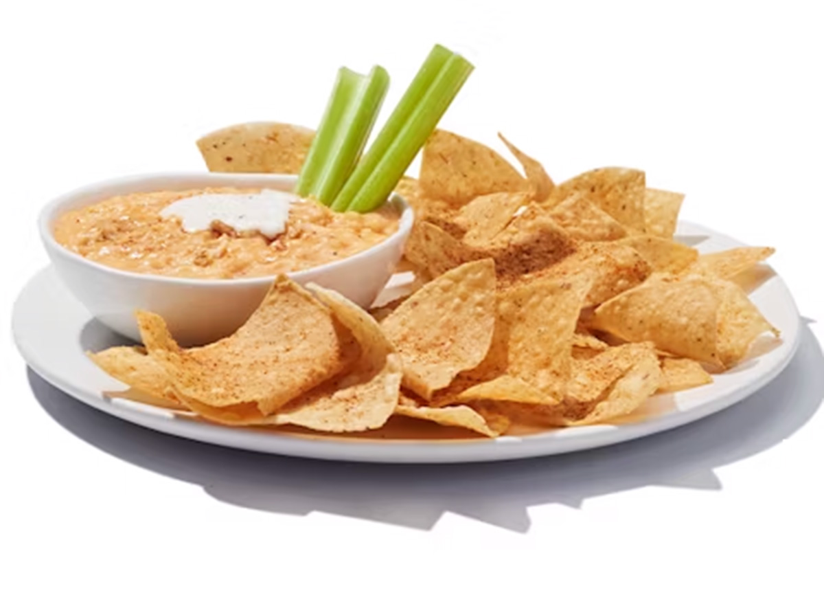Hooters Menu: The Best & Worst Menu Items