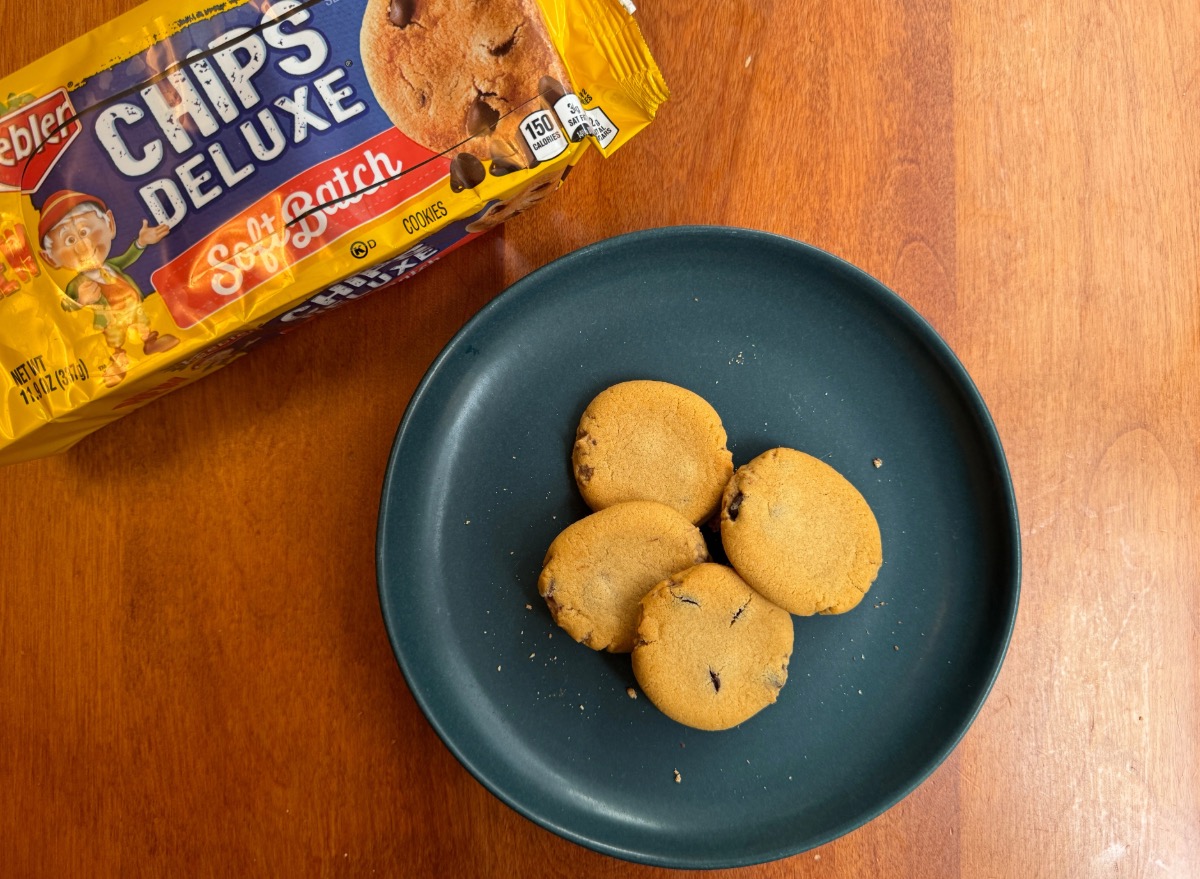 I Tried 9 Store-Bought Chocolate Chip Cookies & One Prevailed