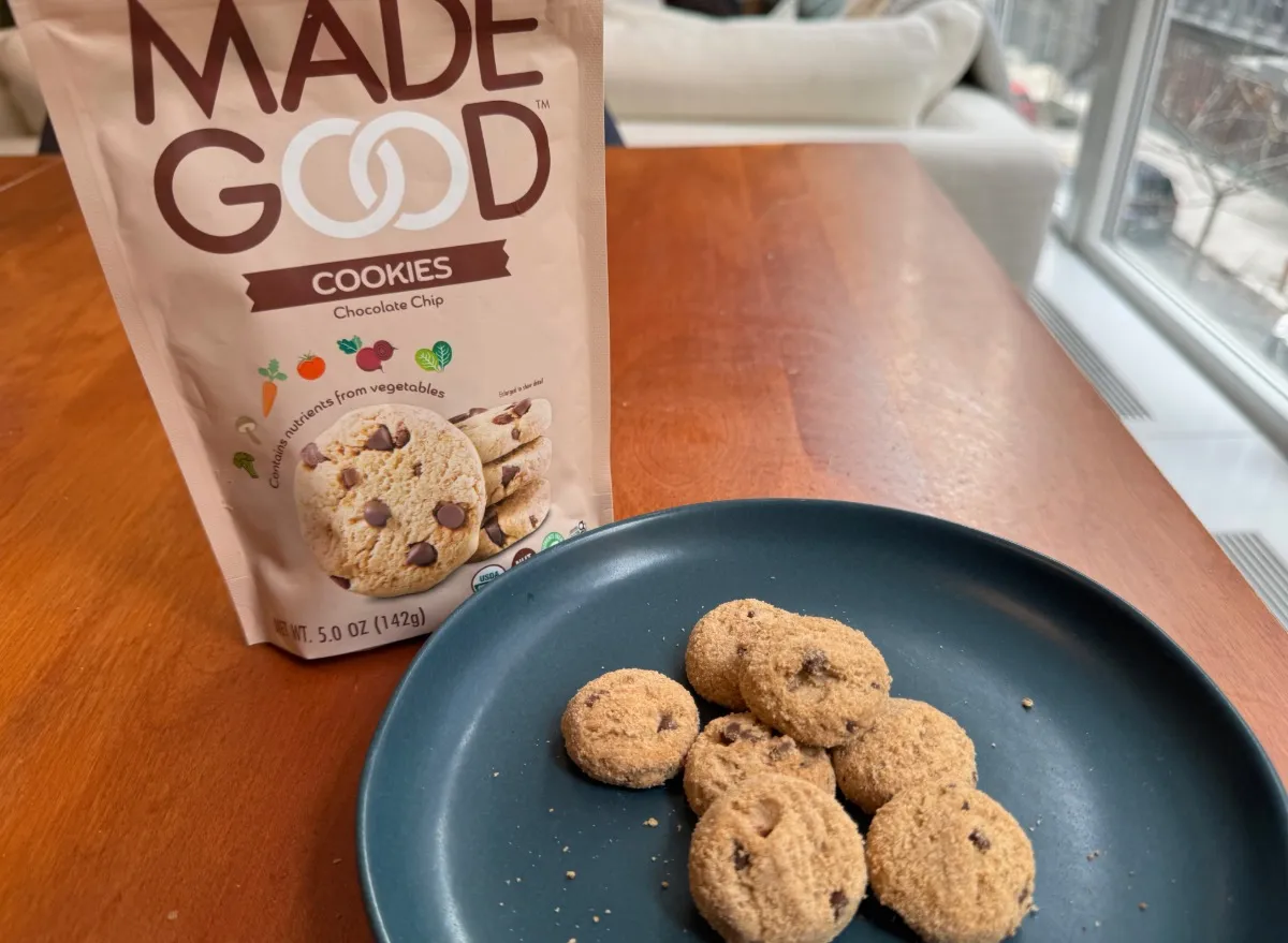 I Tried 9 Store-Bought Chocolate Chip Cookies & One Prevailed