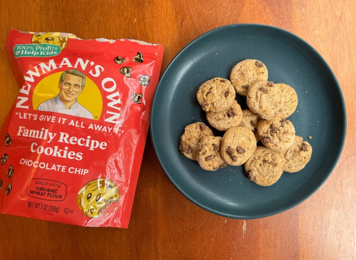 I Tried 9 Store-Bought Chocolate Chip Cookies & One Prevailed