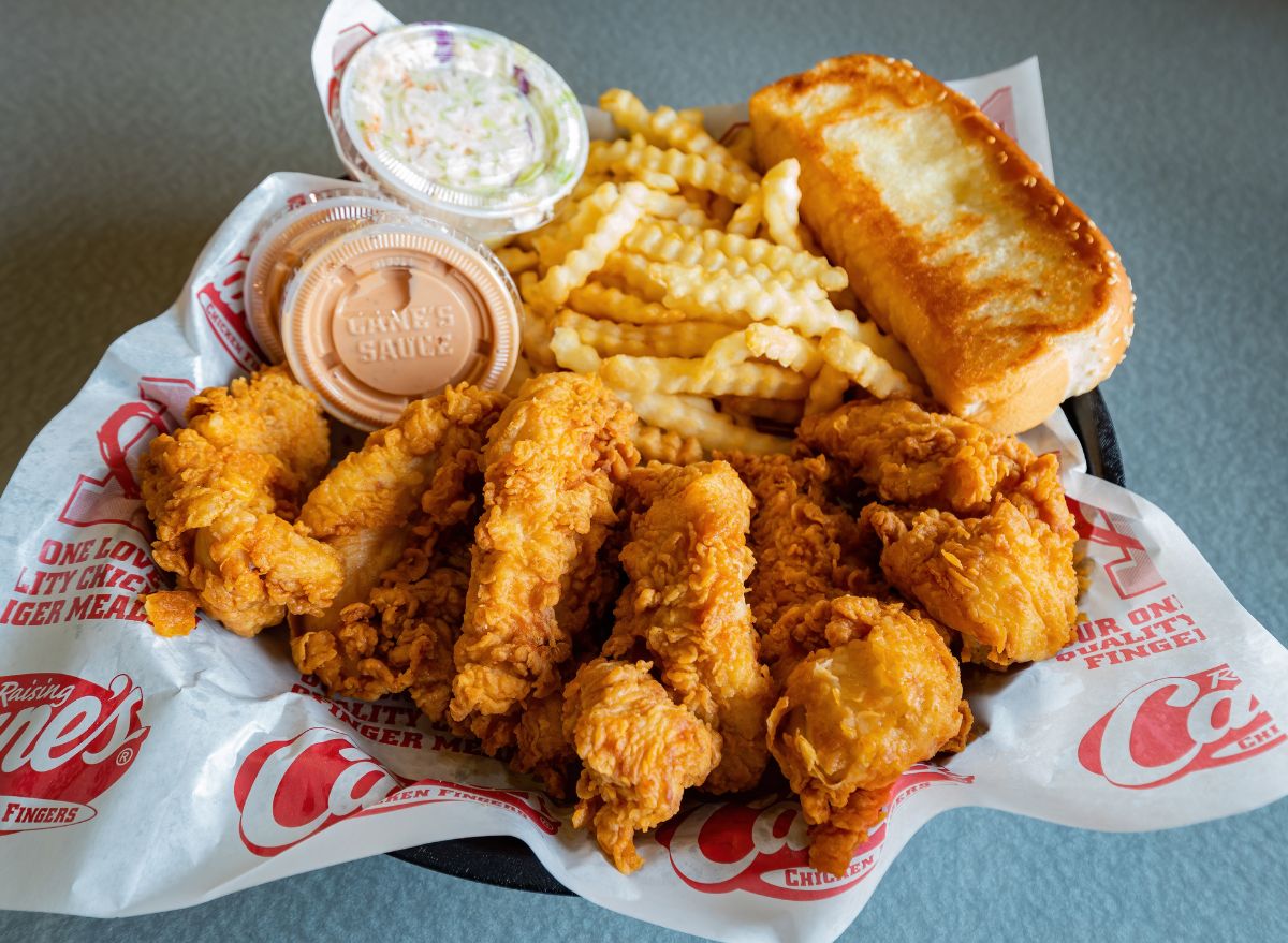 7 Fast Food Chains That Use Real Chicken For Their Tenders