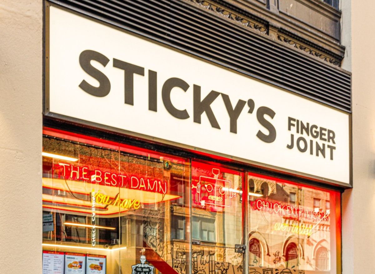 Sticky's Finger Joint Declares Bankruptcy & Closes 4 Stores