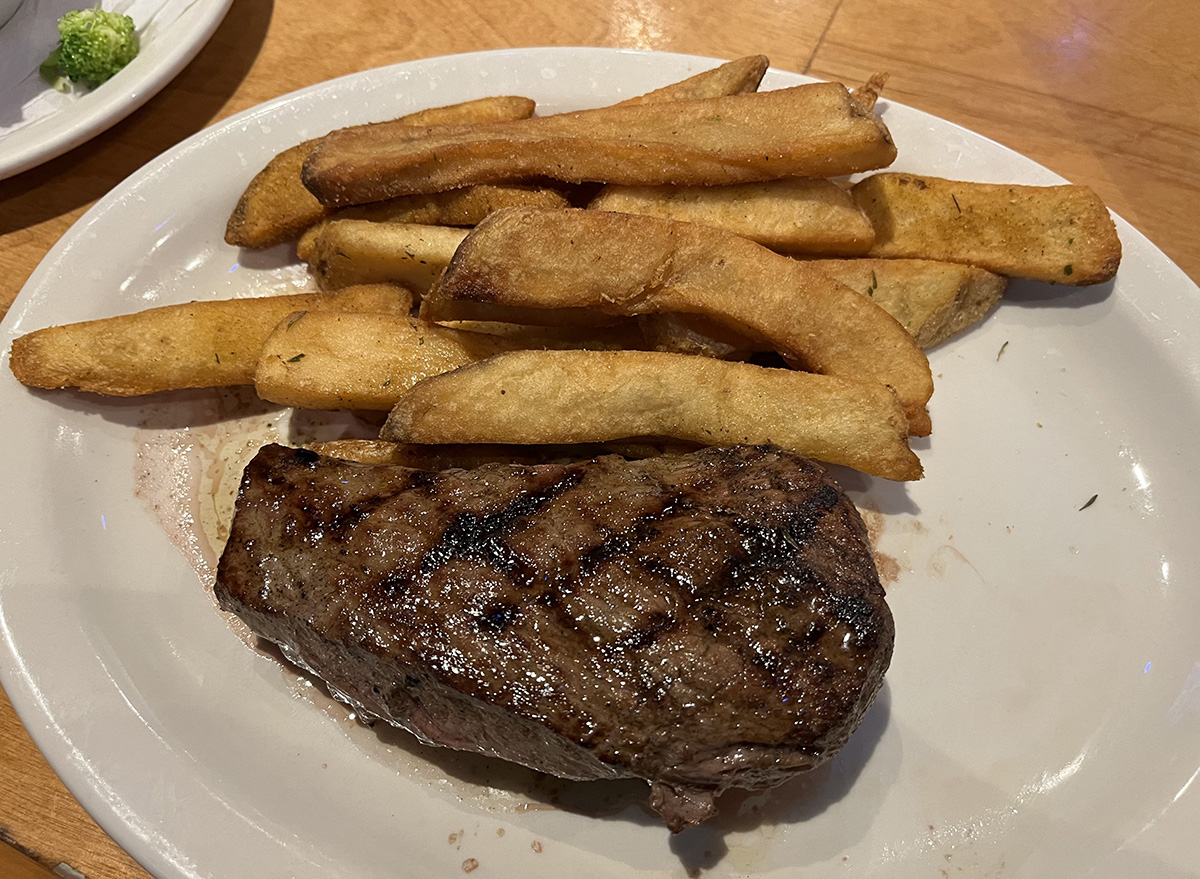 Every Texas Roadhouse Steak, Tasted & Ranked