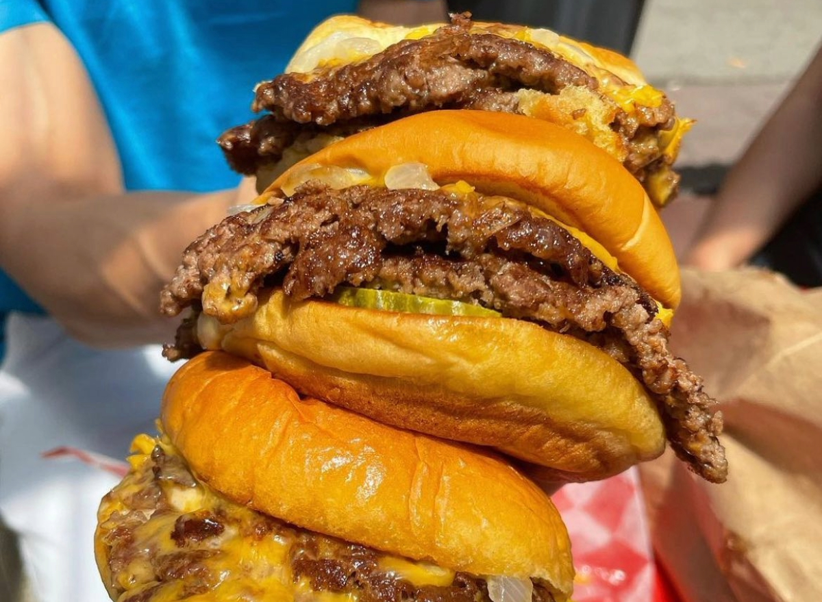 10 Restaurant Chains That Make the Best Smash Burgers