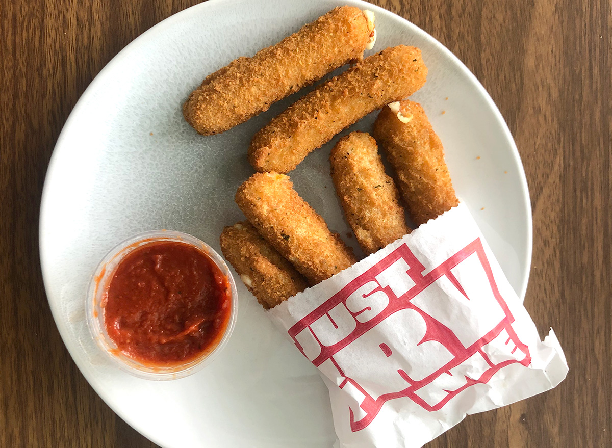 6 Fast-Food Mozzarella Sticks, Tasted & Ranked for 2024