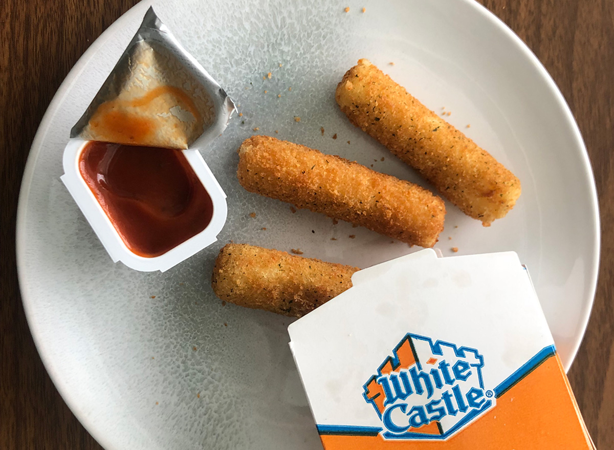 6 Fast-Food Mozzarella Sticks, Tasted & Ranked for 2024