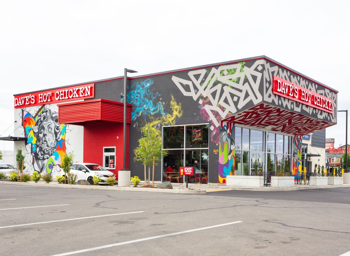 Dave's Hot Chicken to Open a Whopping 1,000 New Restaurants