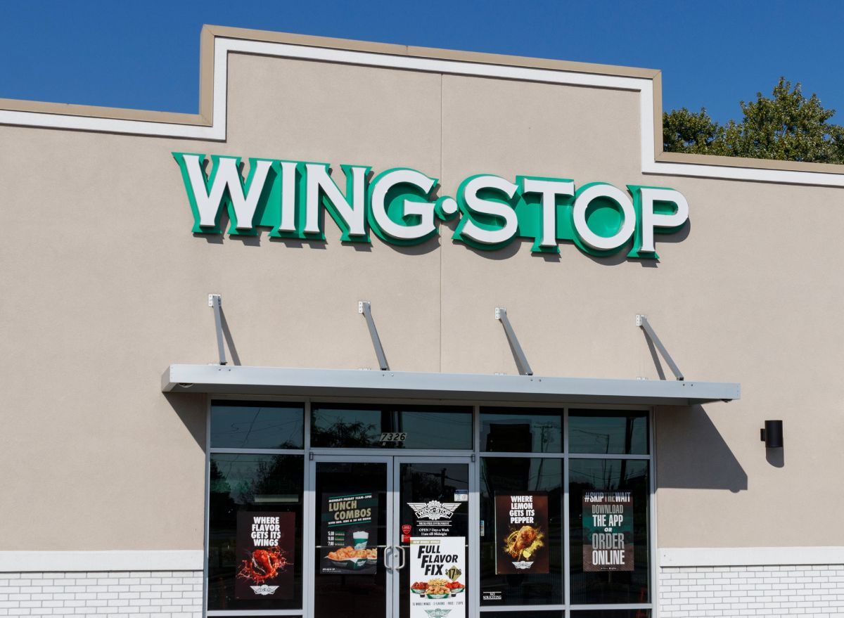 16 Fast-Growing Chicken Chains You’re About to See Everywhere