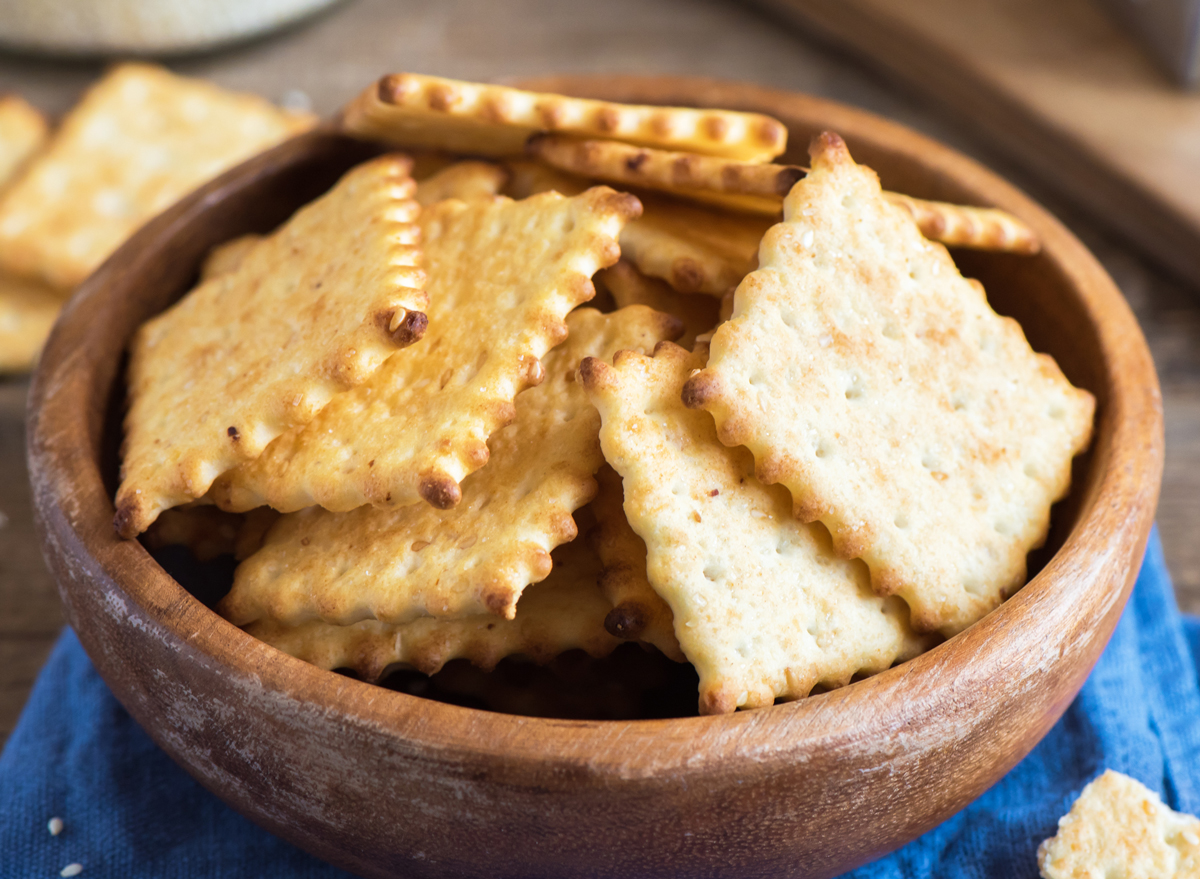 Are Wheat Thins Healthy? We Asked a Dietitian