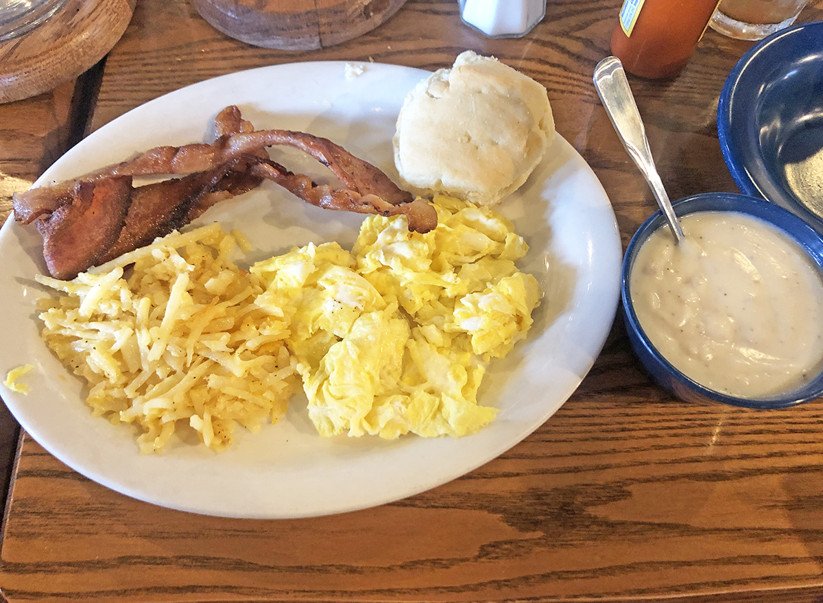 9 Classic Cracker Barrel Breakfasts, Tasted & Ranked for 2024