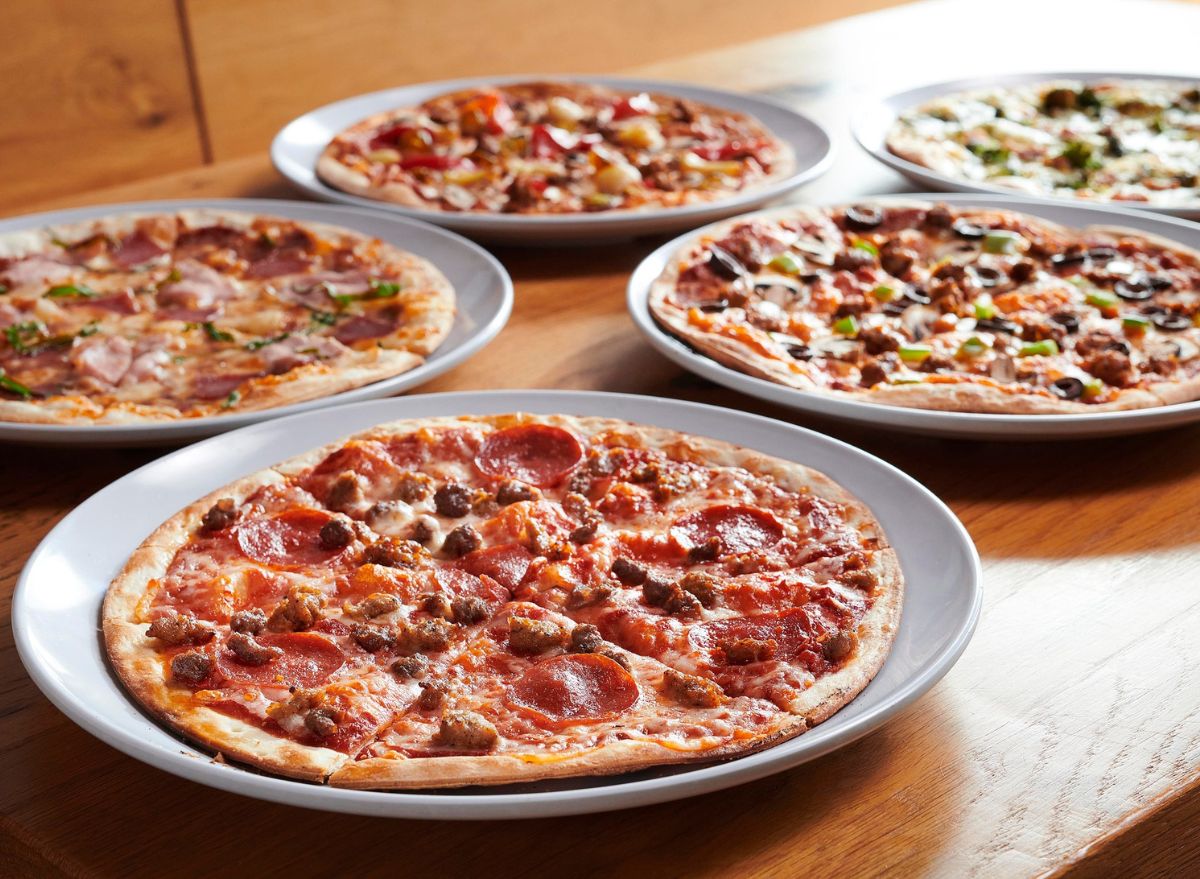 5 Best Pizza Chains in America, According to Chefs