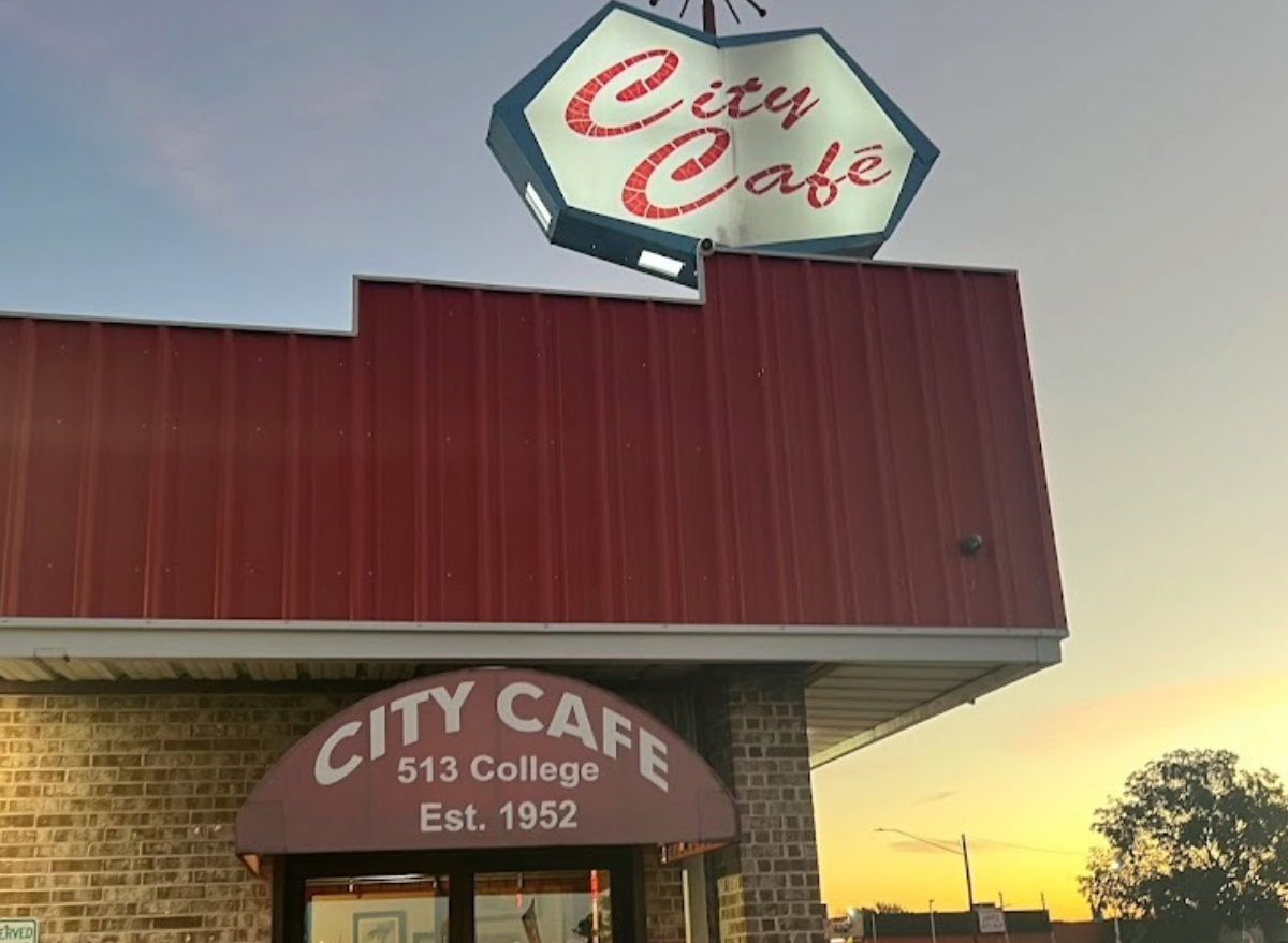 28 Best Diners In America In 2024, According To Chefs